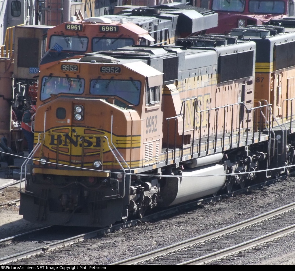BNSF 9952